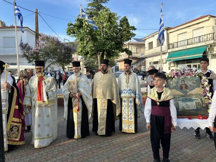 Τη Ζωοδόχο Πηγή τίμησε η Γρατινή | xronos.gr